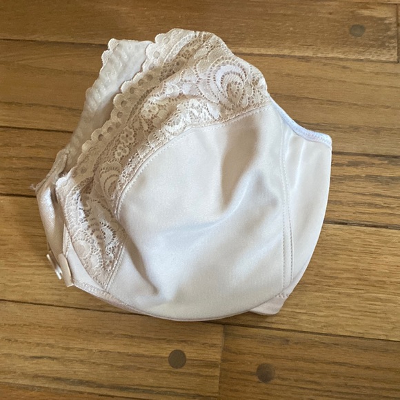 Glamorise | Intimates & Sleepwear | 34g Bra By Glamorise | Poshmark